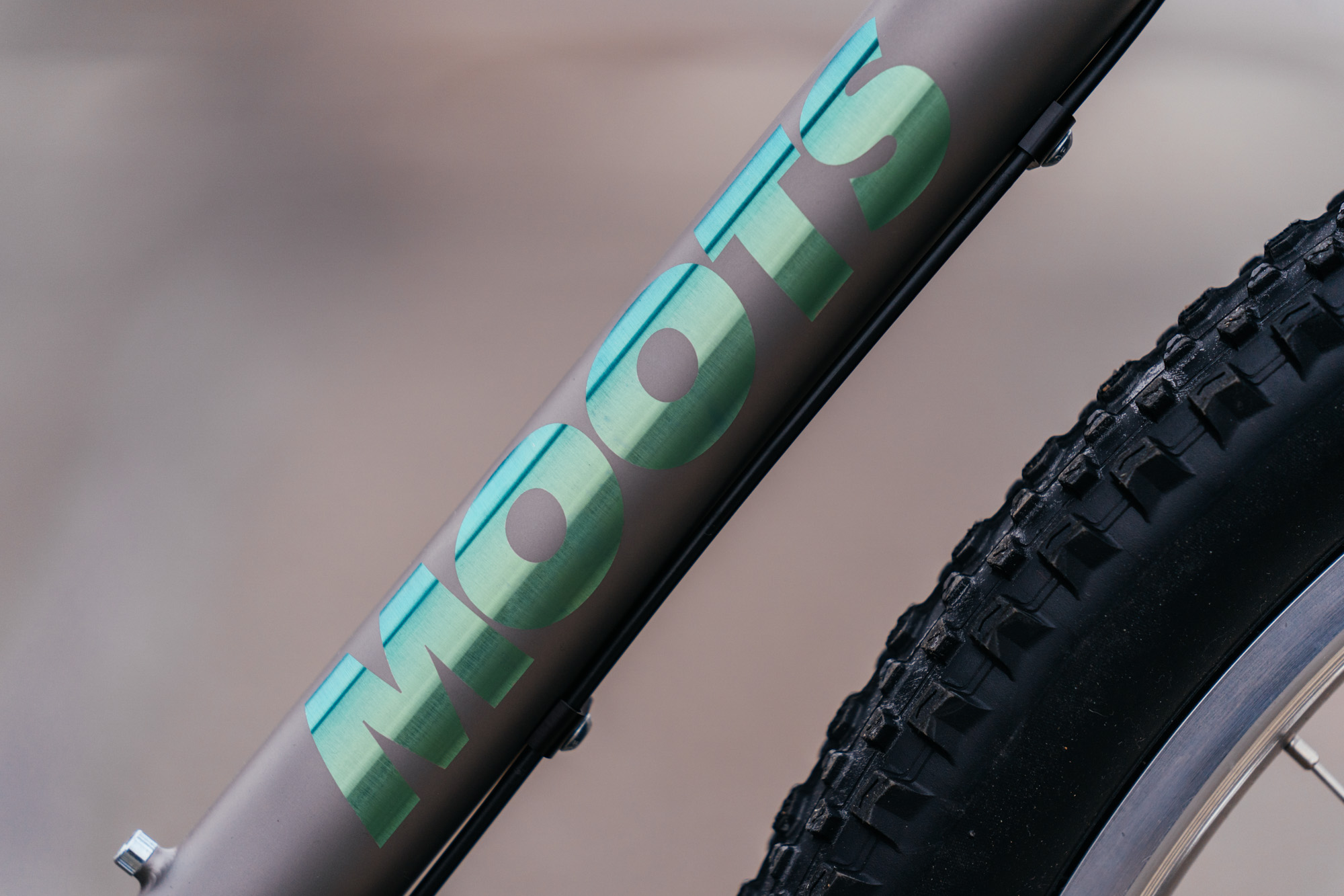 Mid South 2022: Silver Delight – The Moots Routt ESC Neo Retro Build ...