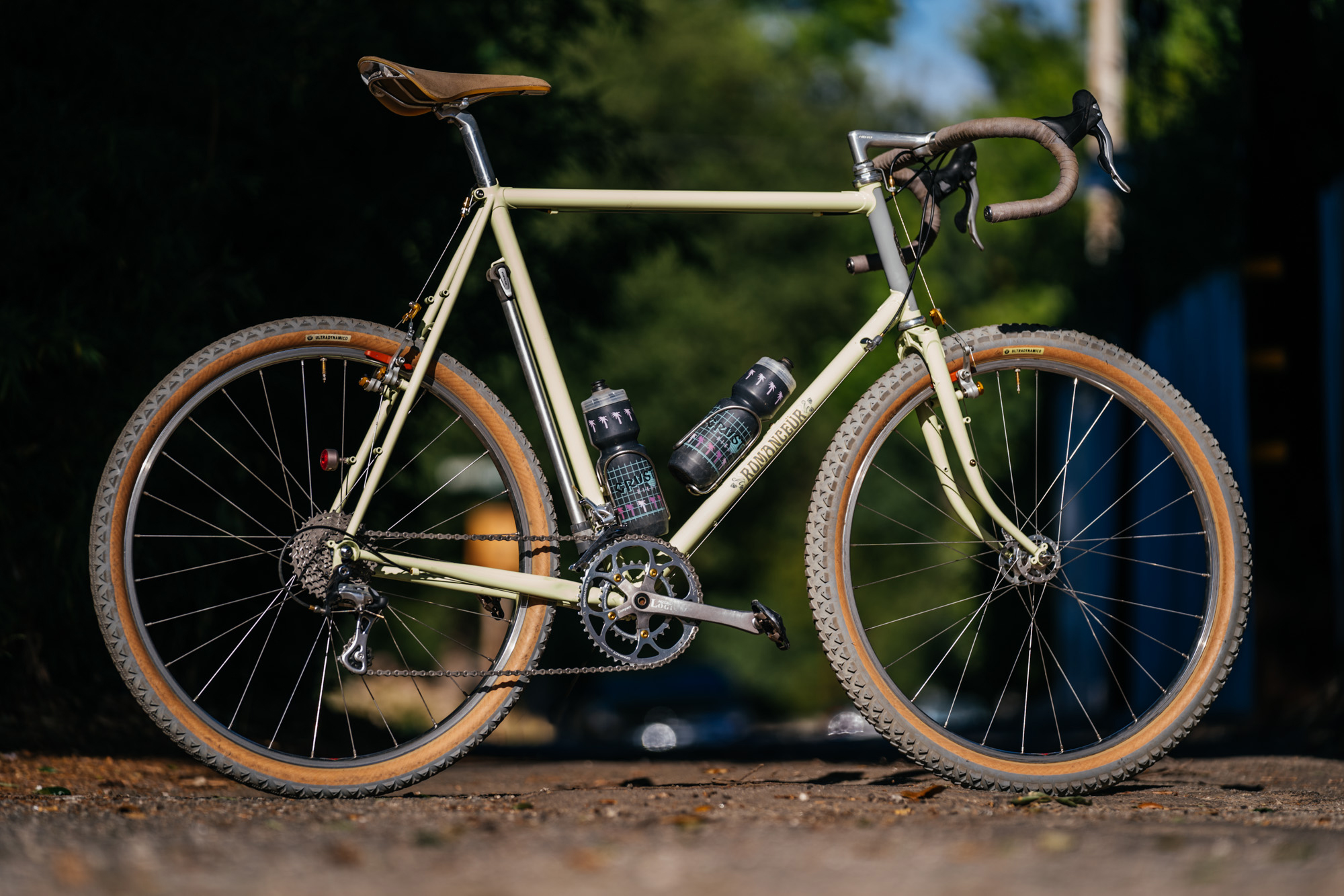 Fast Patrick’s Crust Bikes Romanceür with 11-Speed Campagnolo Centaur ...