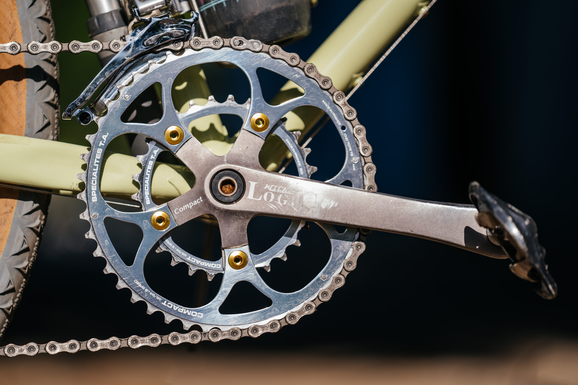 Fast Patrick’s Crust Bikes Romanceür with 11-Speed Campagnolo Centaur ...