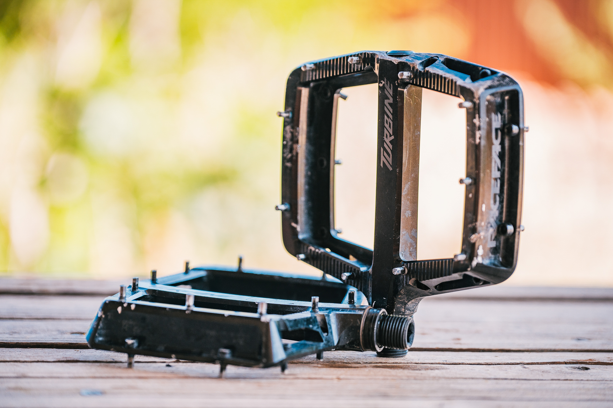 Race Face Turbine Pedals Review: Very Sticky, A Little Bulky, Pretty ...