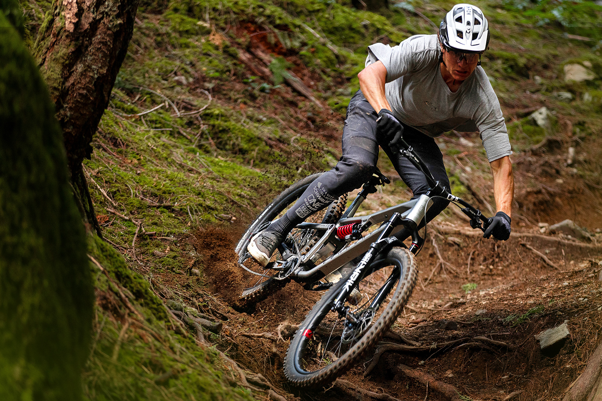 Reserve 30 HD Wheels available with e*thirteen Sidekick Hubs for a ...