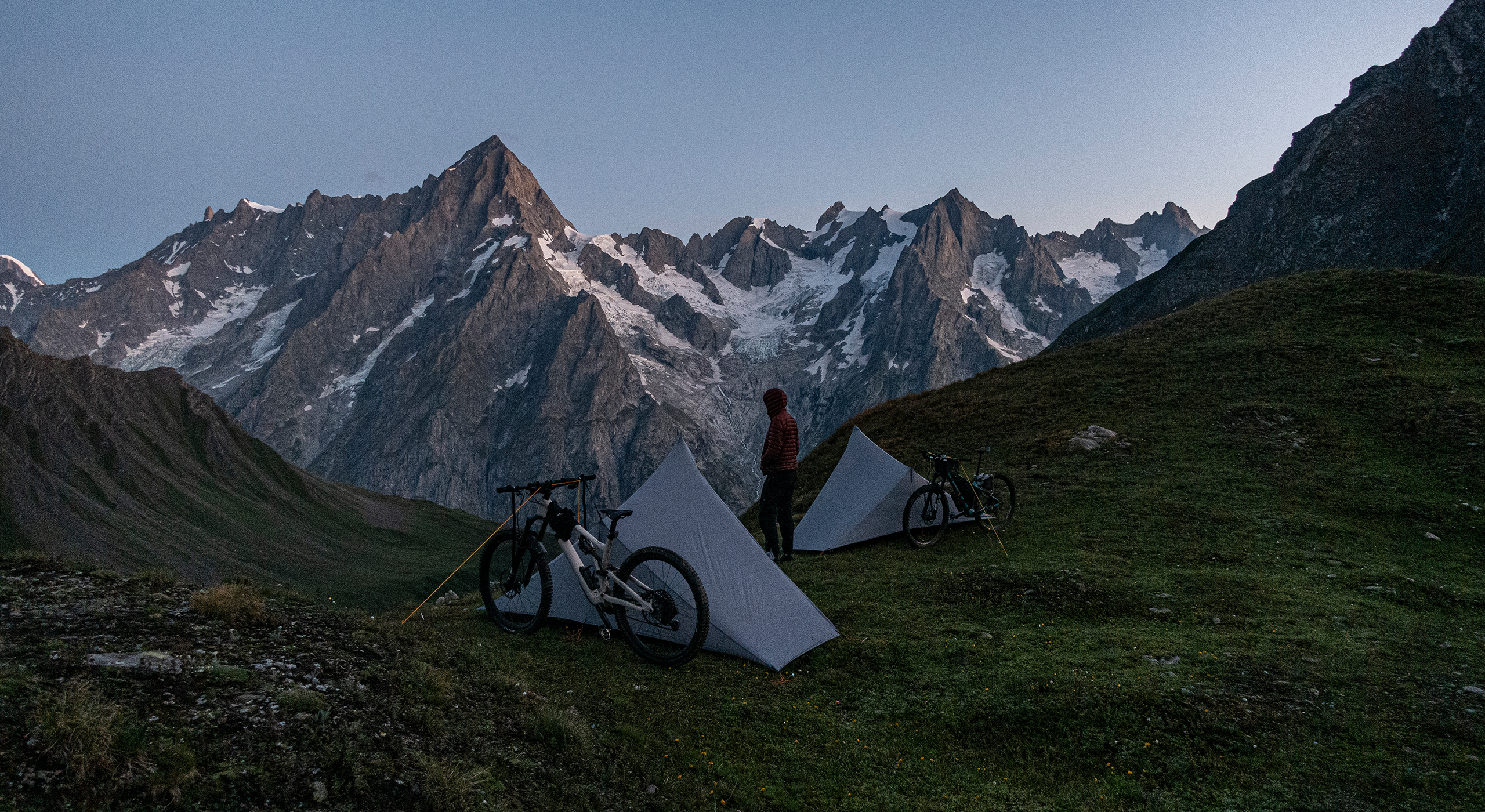 The Aper Apex1 is Very Packable | The Radavist | A group of individuals ...