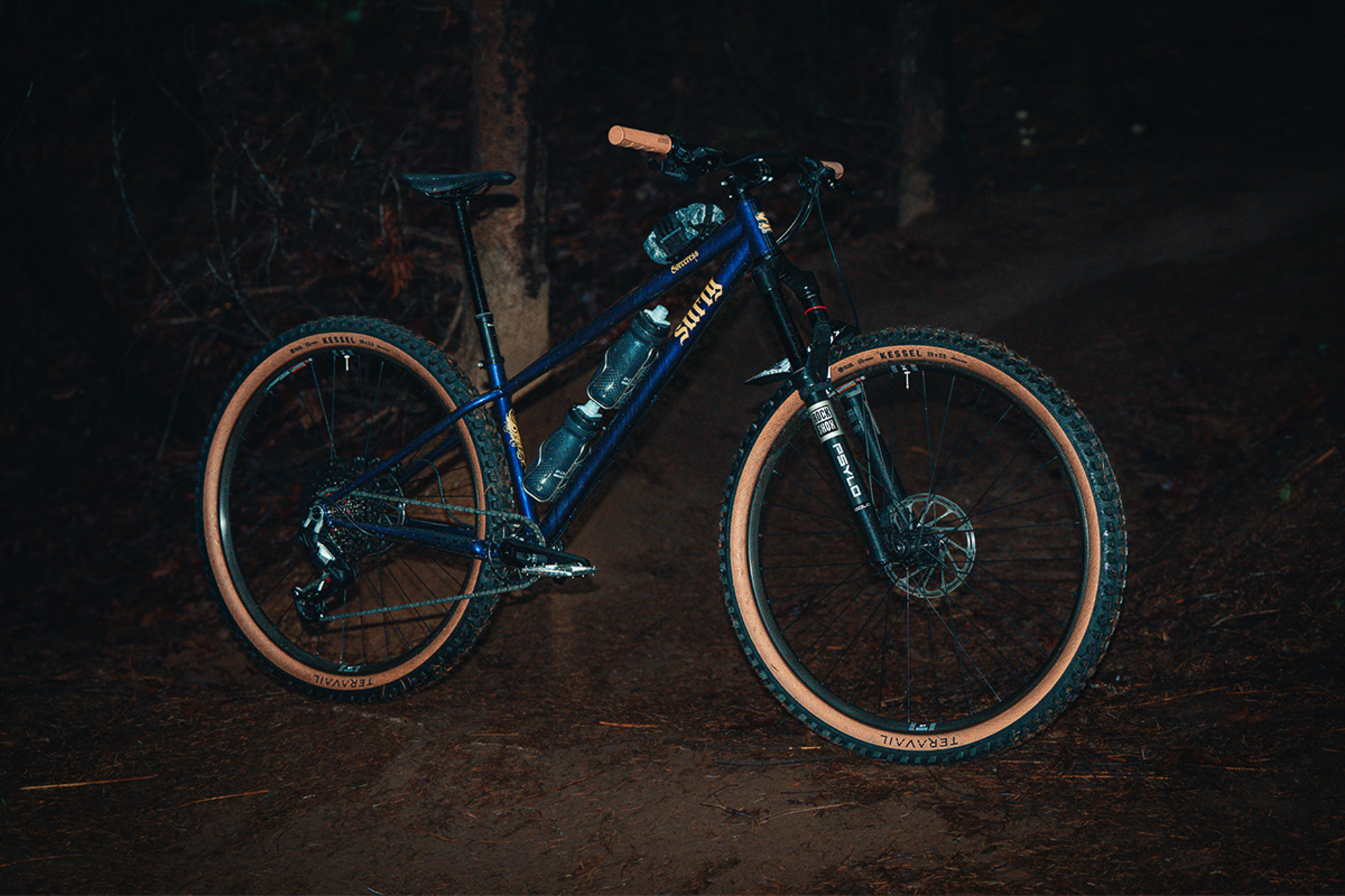 Surly Summons the Sorceress: A 140mm Travel Modern Trail Hardtail | The ...