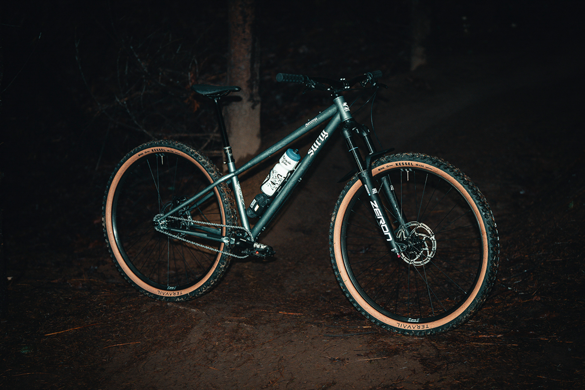 Surly Summons the Sorceress: A 140mm Travel Modern Trail Hardtail | The ...